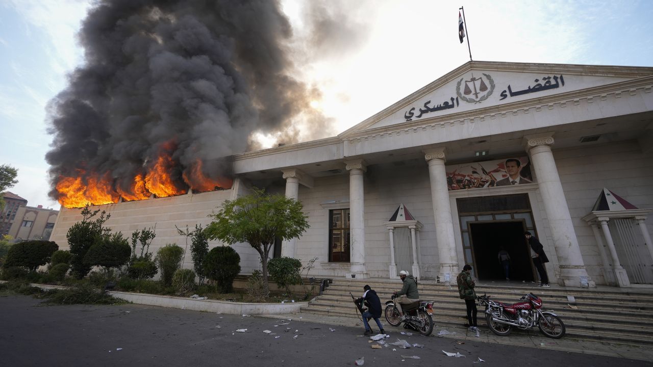 Andrew Torgan - Editor, 5 Things | CNN