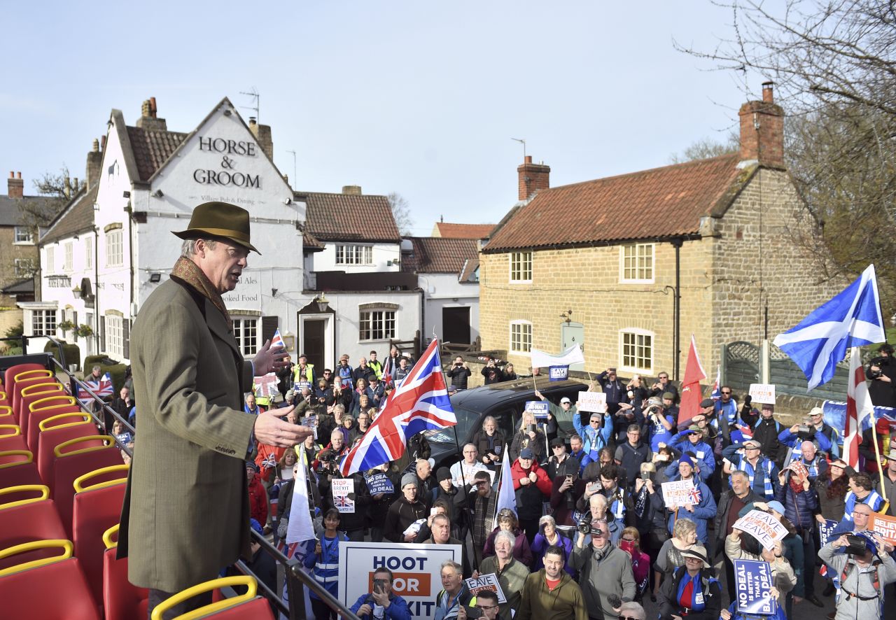 Brexit march: Thousands join ‘People’s Vote’ protest in London | CNN Brexit march: Thousands join ‘People’s Vote’ protest in London | CNN