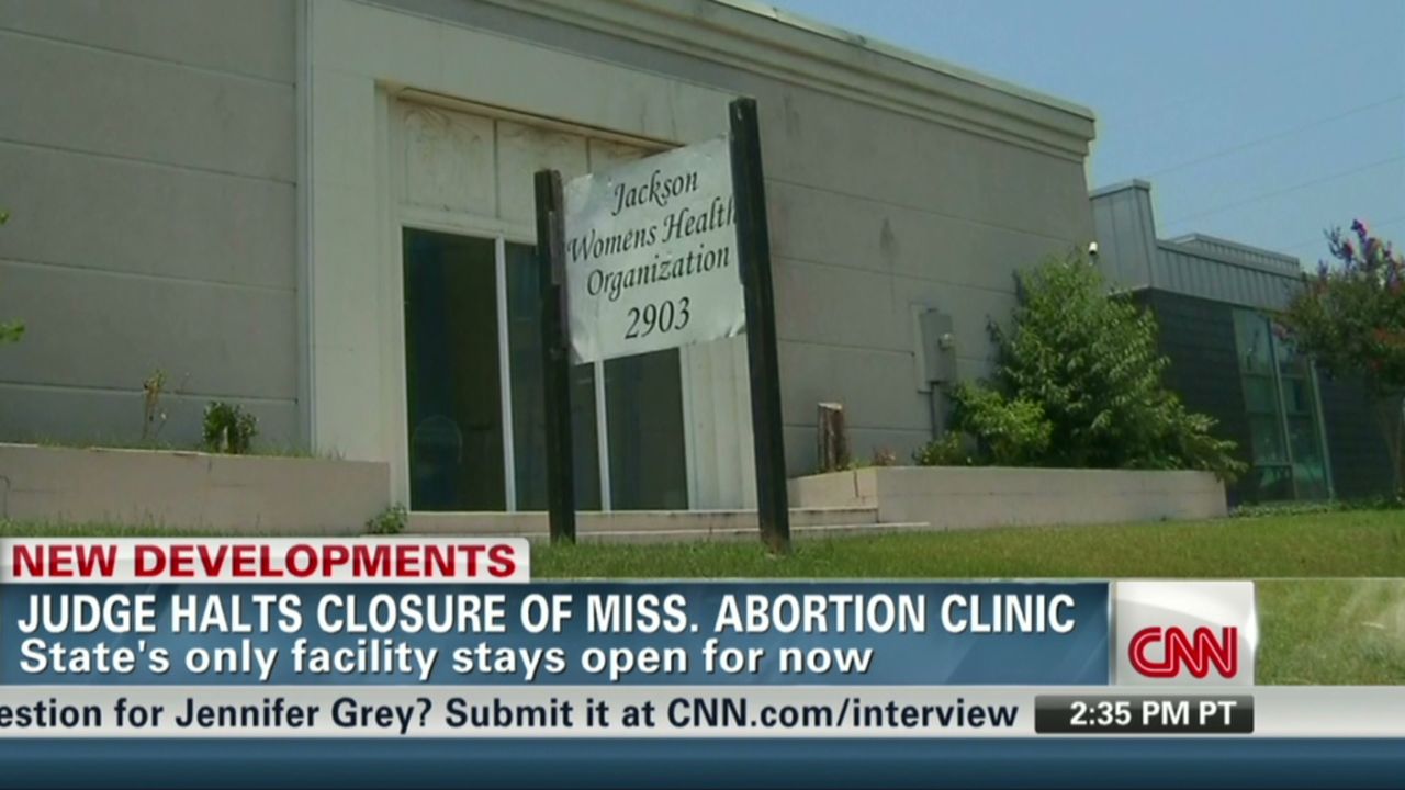 Judge lets Mississippi’s only abortion clinic stay open — for now | CNN