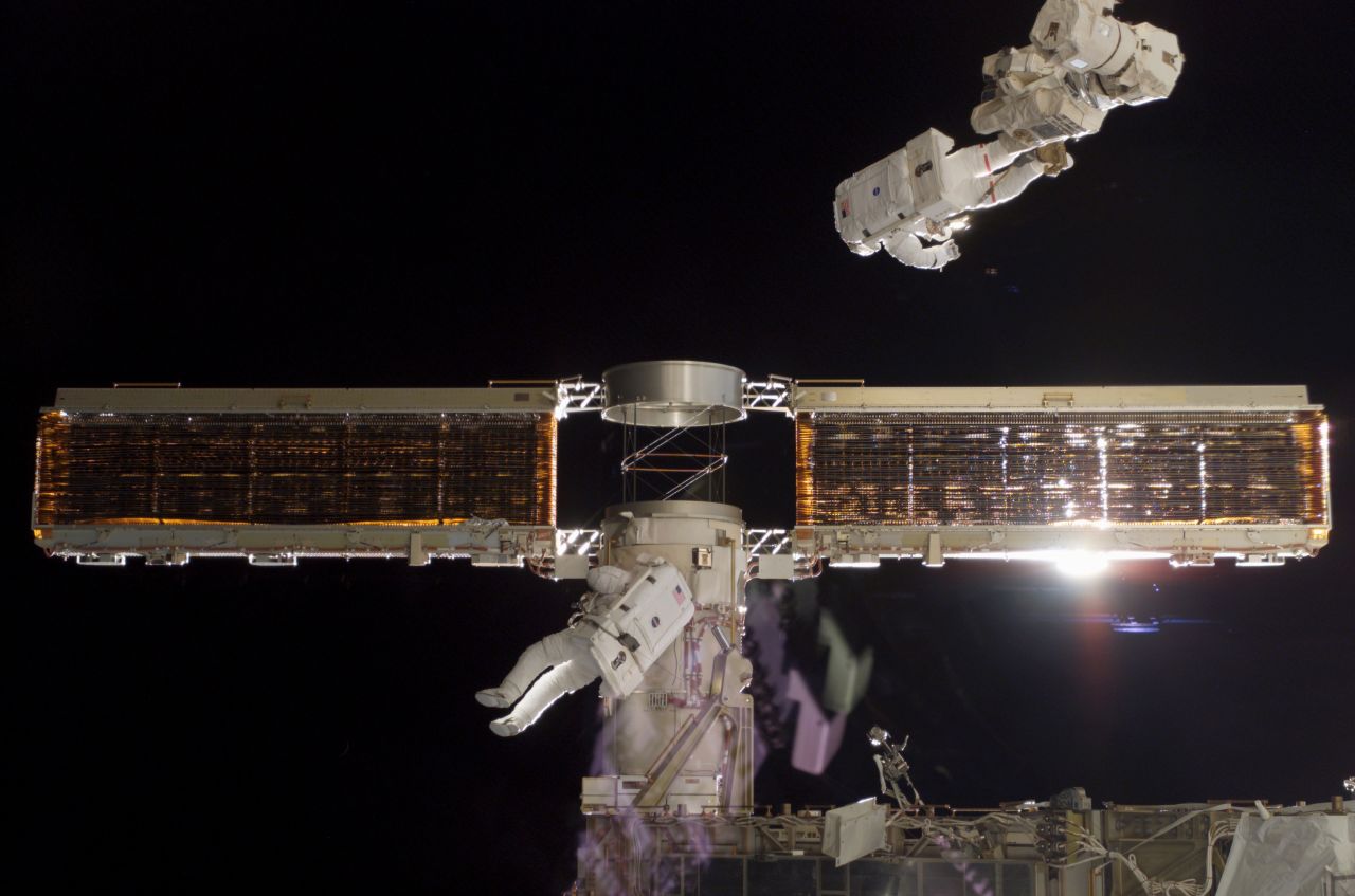 See the UFO? No? Try squinting. Squint harder | CNN Business See the UFO? No? Try squinting. Squint harder | CNN Business