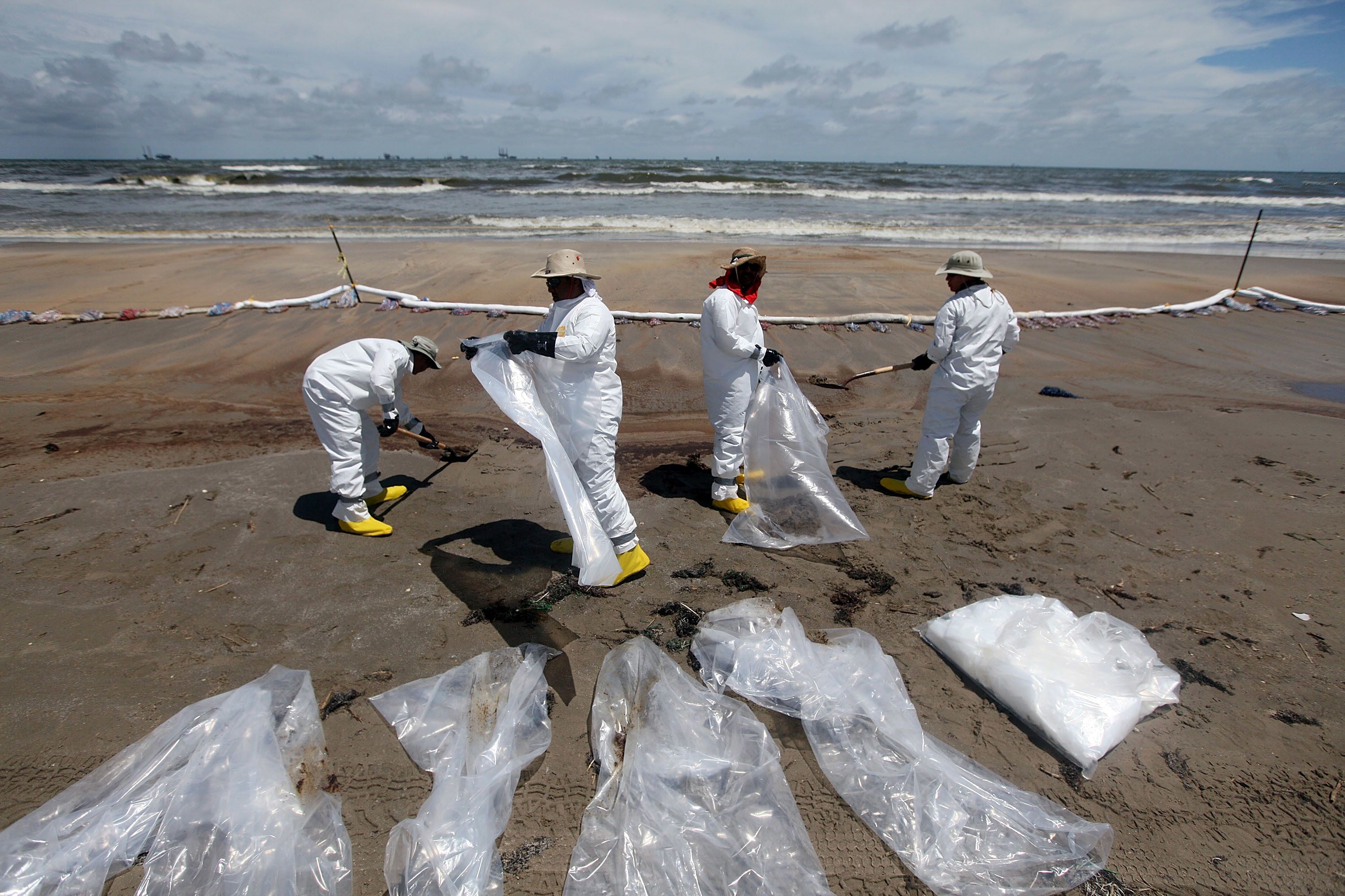 Bp Oil Spill Clean Up Efforts