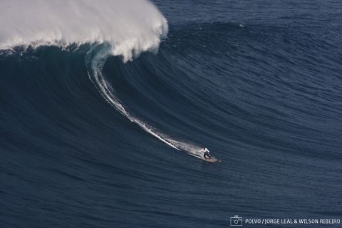Garett McNamara: Meet the daredevil who surfs glacier waves | CNN