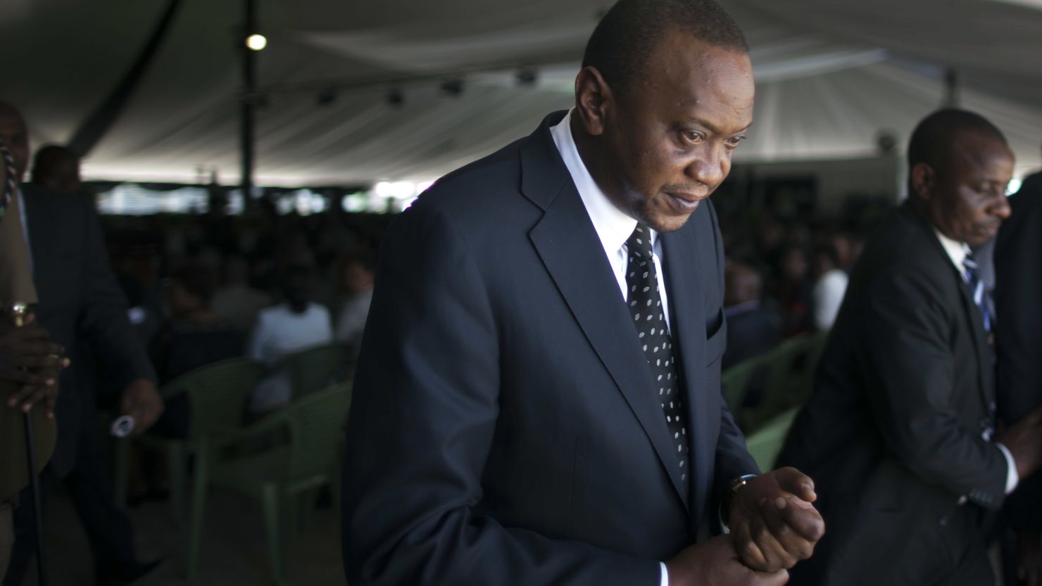 Kenya: ICC drops charges against Uhuru Kenyatta | CNN