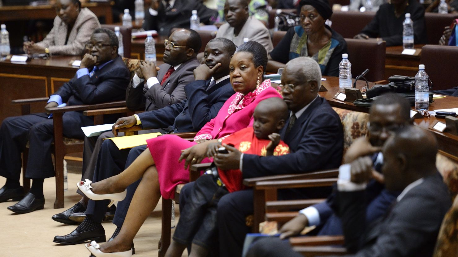 Central African Republic pins hopes for peace on interim president | CNN