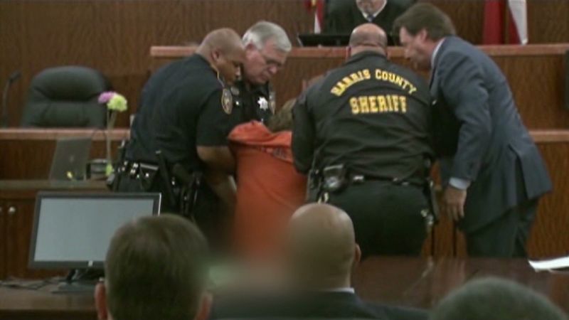 Texas Man Accused Of Killing 6 Collapses In Court Cnn