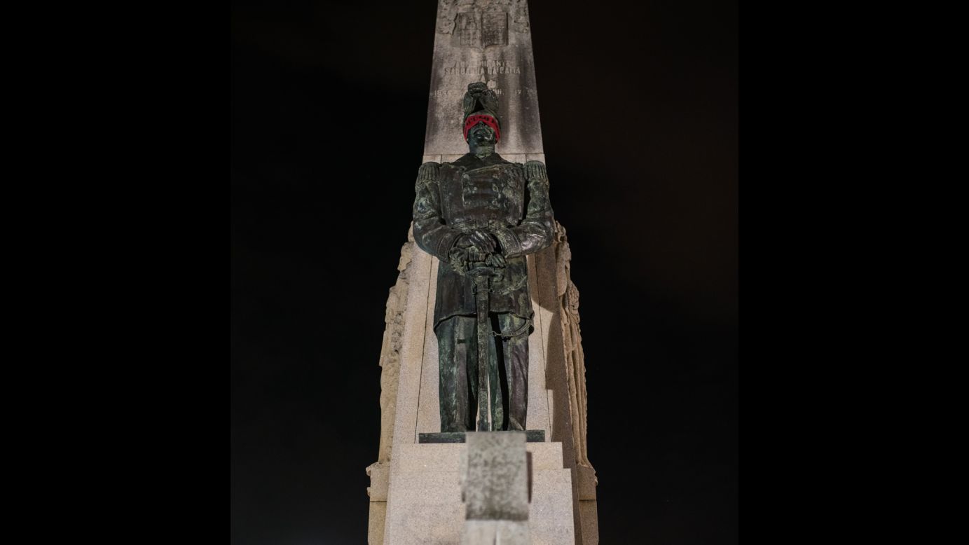 Artist Blindfolds Statues In Brazil Cnn
