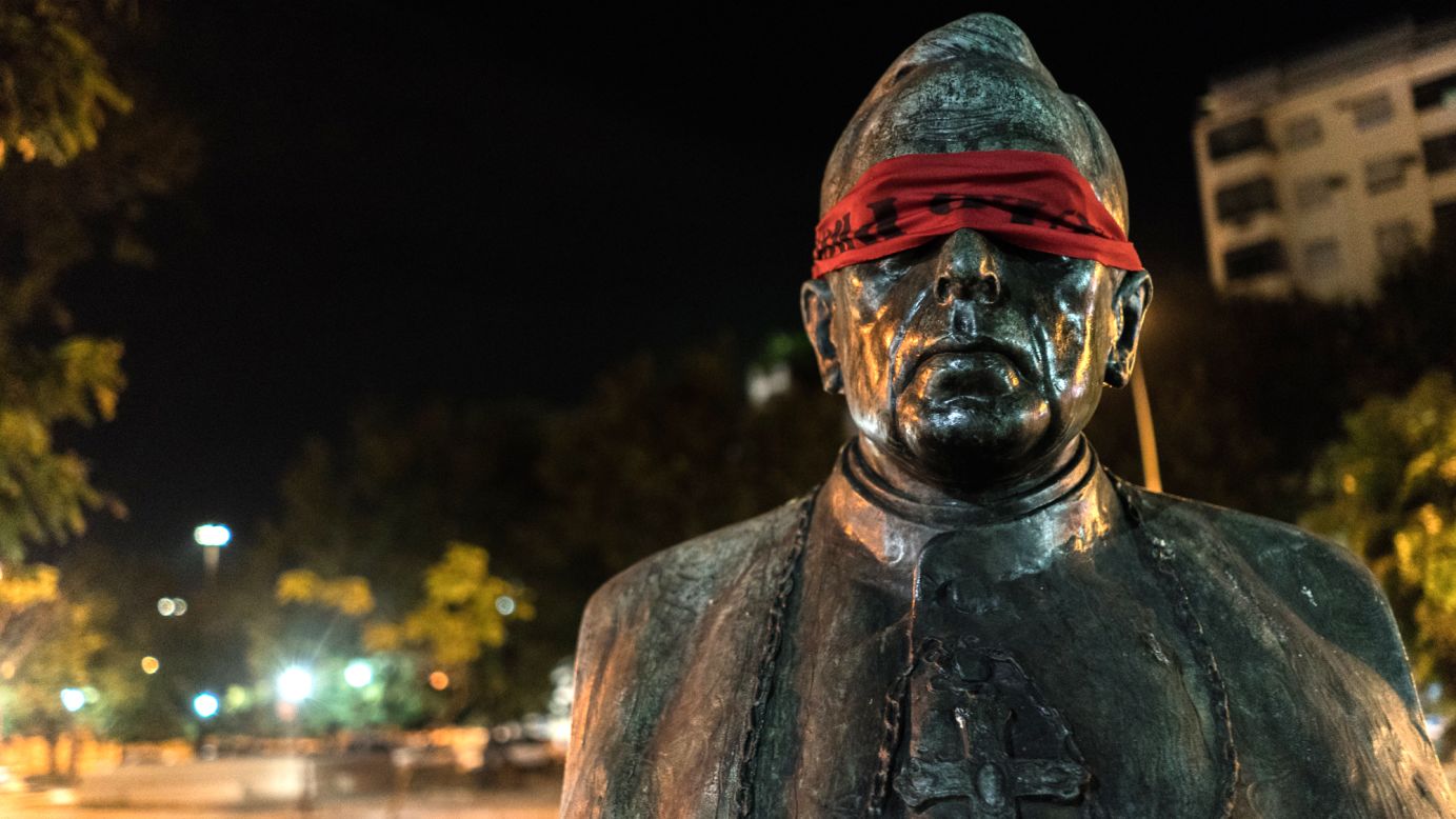 Artist Blindfolds Statues In Brazil Cnn