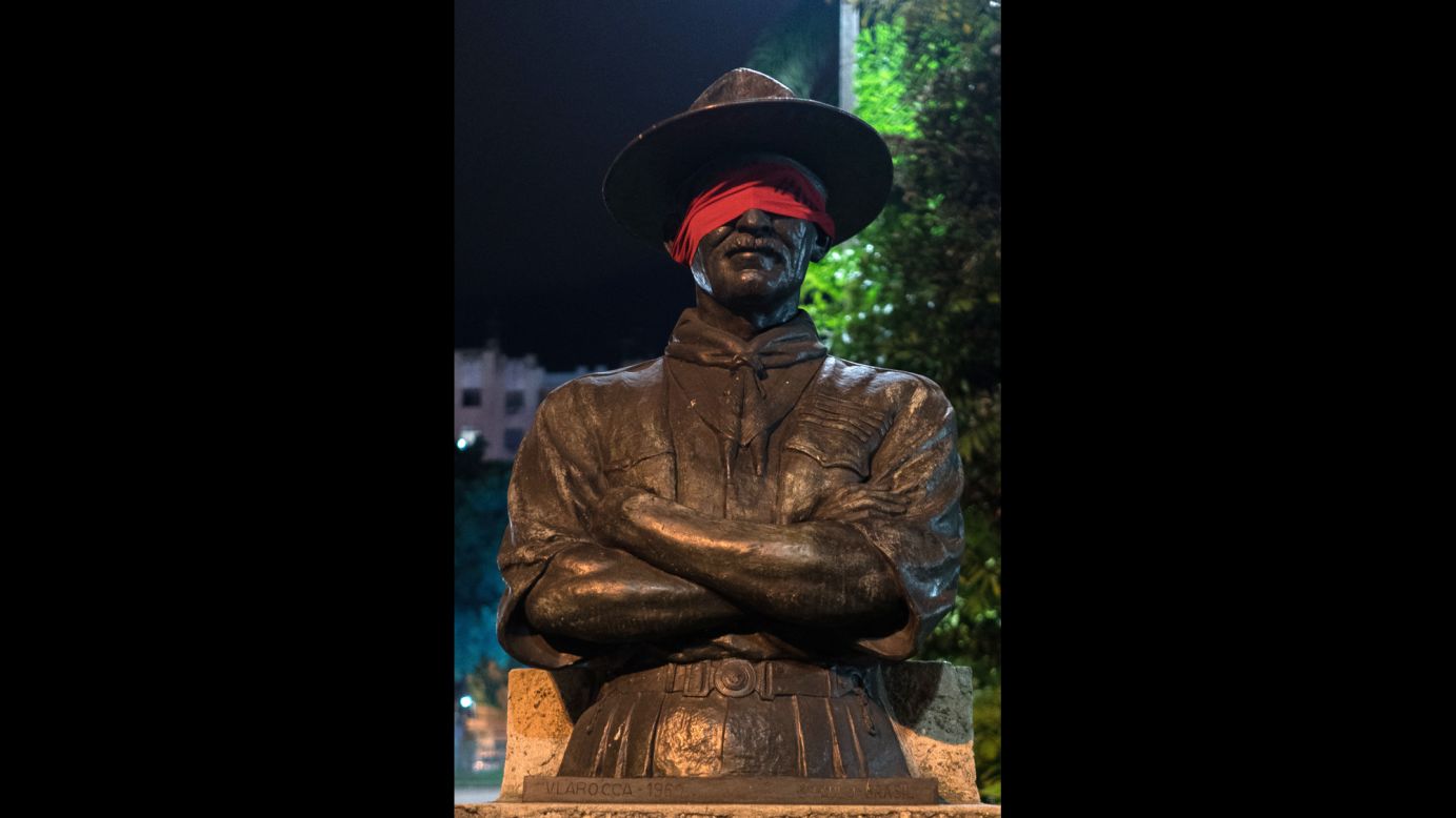 Artist Blindfolds Statues In Brazil Cnn