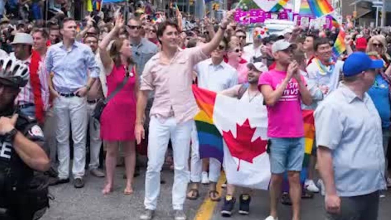 Justin Trudeau Makes History At Pride Cnn