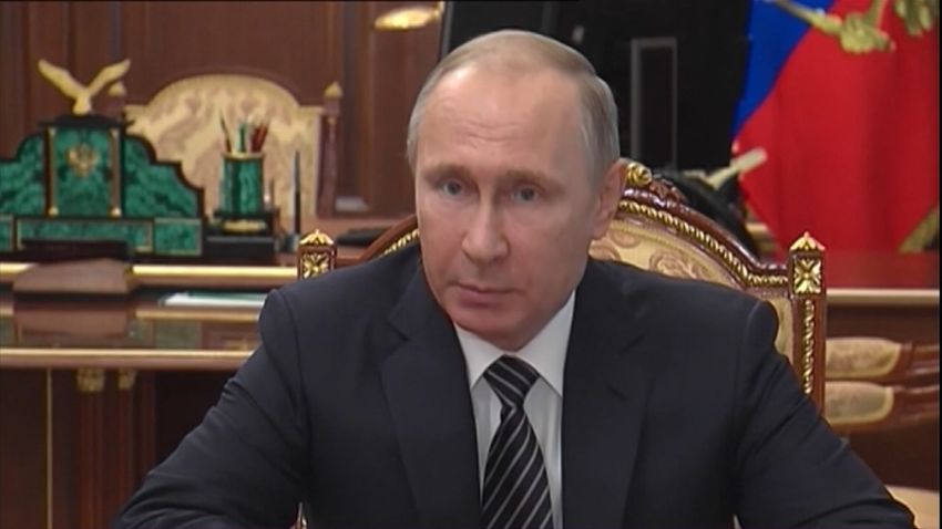 Putin Russia Wont Expel Us Diplomats Cnn