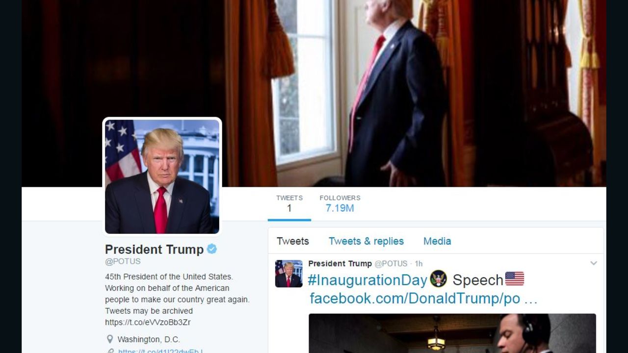 Trump Potus Twitter Account Uses Photo From Obama Inauguration Cnn