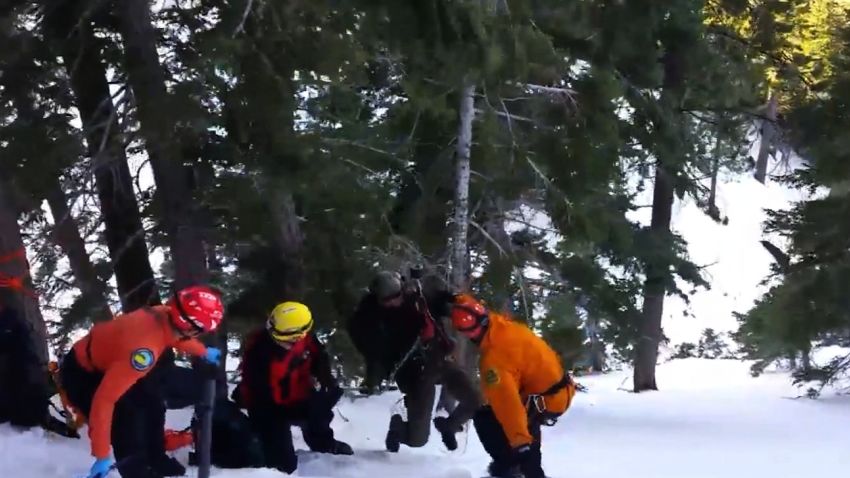 Volunteers rescue trapped hikers | CNN