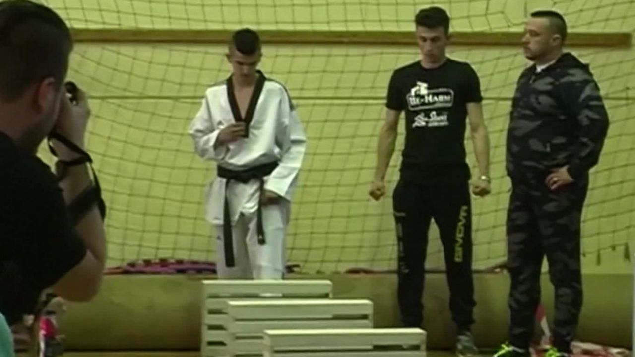 Teen Smashes 111 Concrete Blocks With His Head Cnn