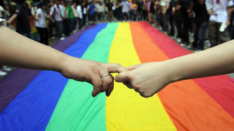 There Are More Lgbtq Characters On Television Than Ever Before Cnn