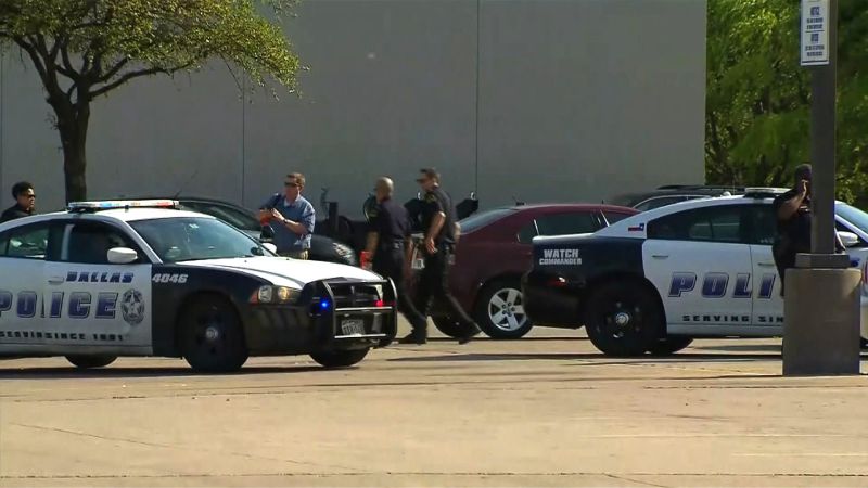 Dallas Shooting Two Police Officers Shot Man Arrested Cnn