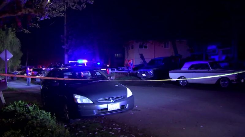 Home invasion captured on dramatic 911 call | CNN Home invasion captured on dramatic 911 call | CNN