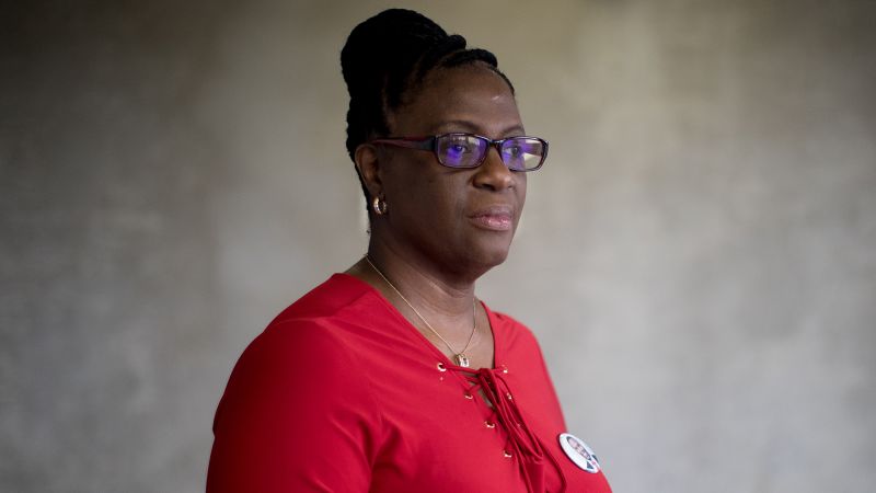 How Botham Jeans Mother Is Preparing To Face The Former Police Officer