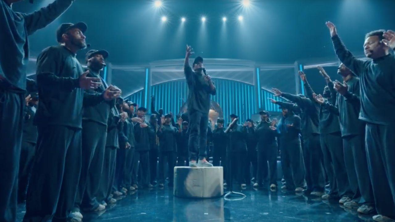 Kanye West performs at Joel Osteen's megachurch | CNN Kanye West performs at Joel Osteen's megachurch | CNN