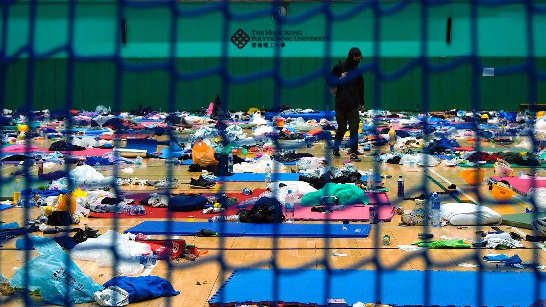 Murder suspect whose alleged crime sparked Hong Kong protests walks ... Murder suspect whose alleged crime sparked Hong Kong protests walks ...