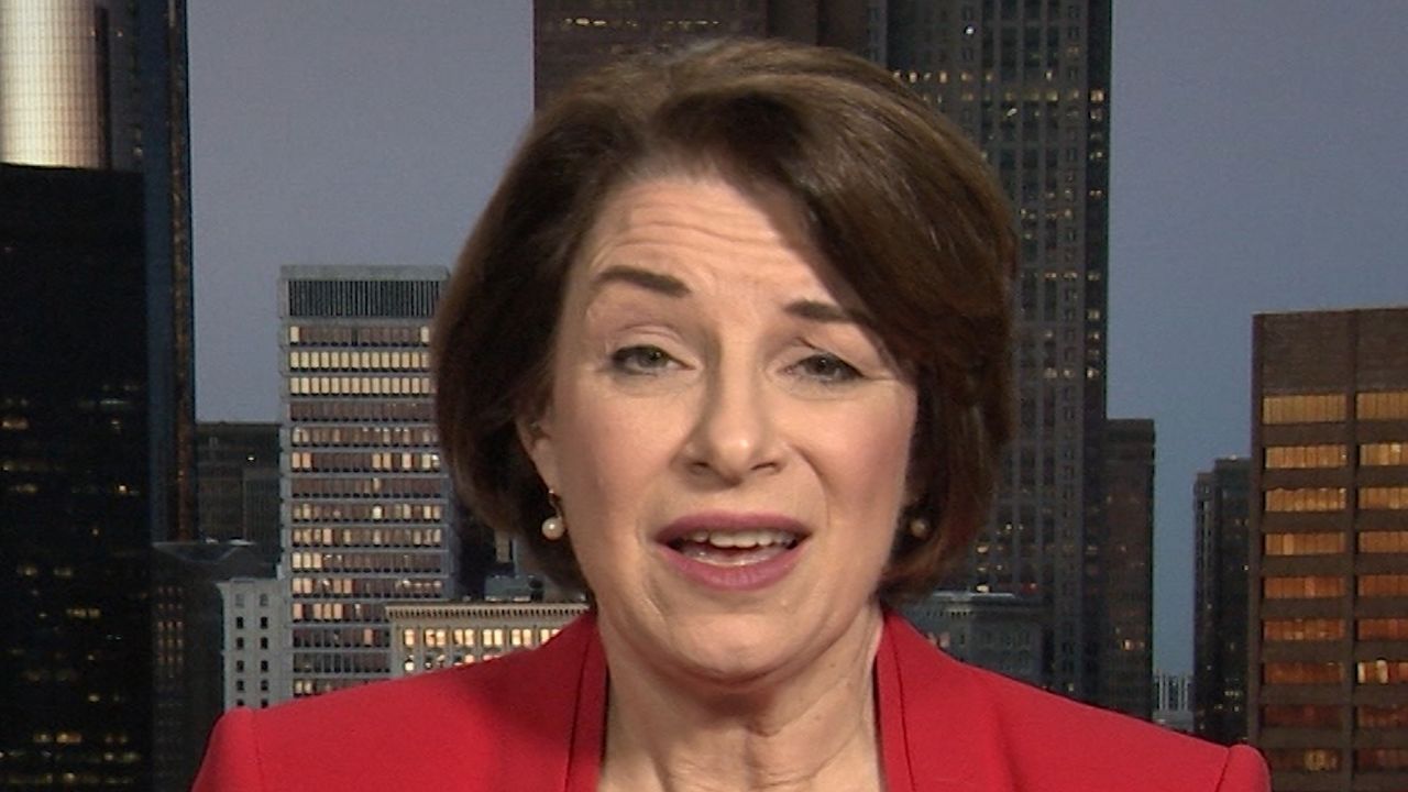 Klobuchar Doesnt ‘see Acquitting Trump In Potential Impeachment