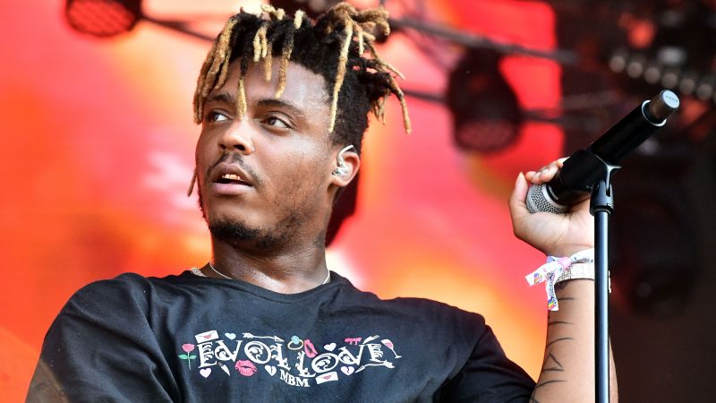 Rapper And Singer Juice Wrld Is Dead At 21 Cnn