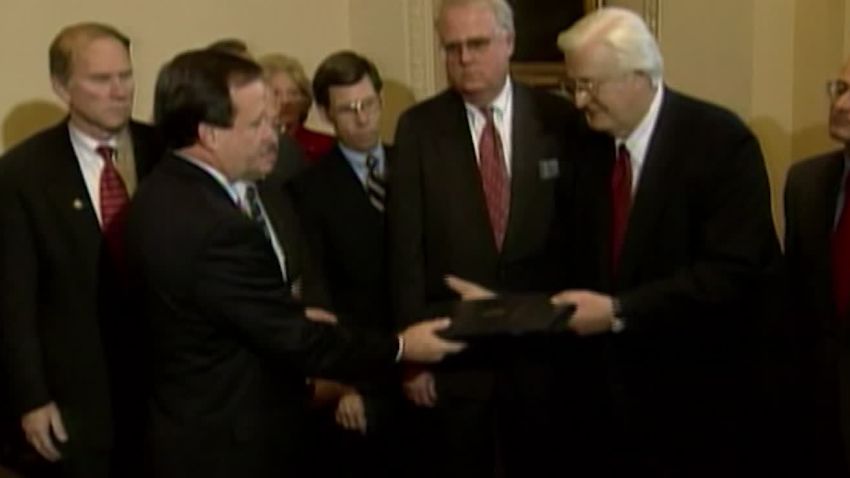 See House Deliver Clinton Impeachment Articles To Senate Cnn Politics