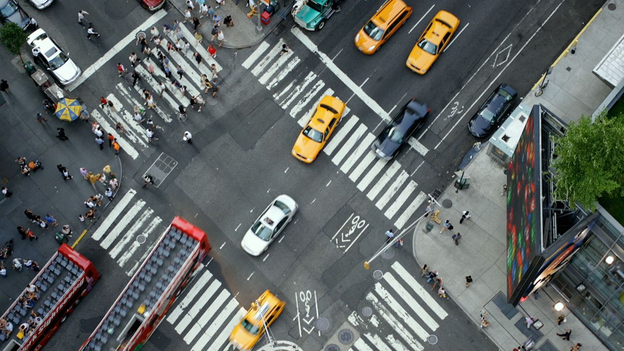 AI and smart traffic lights could transform your commute | CNN AI and smart traffic lights could transform your commute | CNN