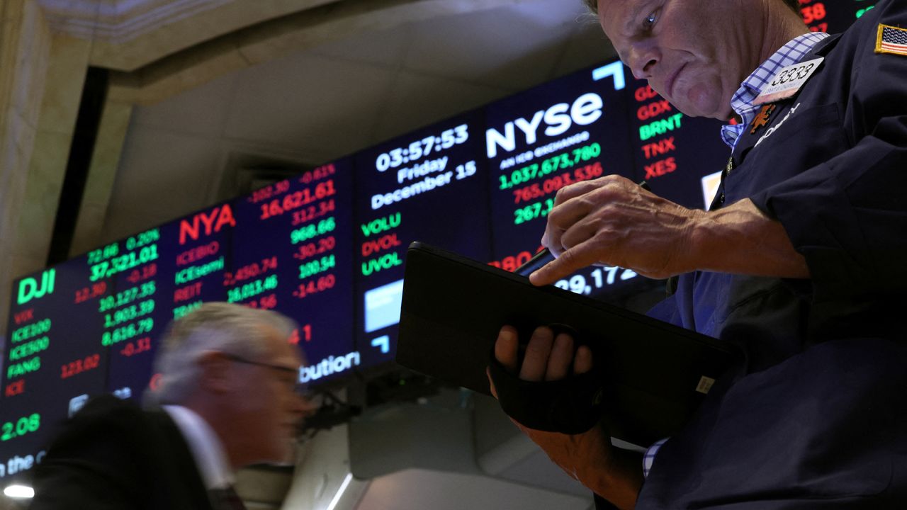 Elisabeth Buchwald - Economics Reporter | CNN