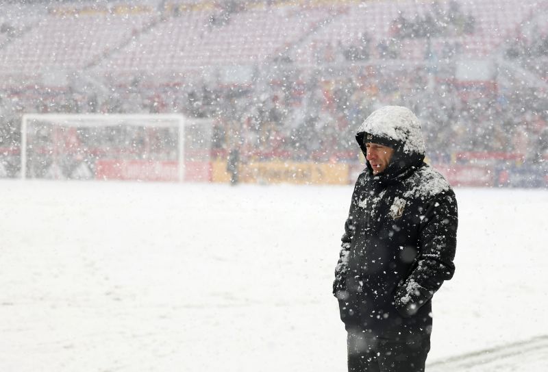 LAFC Coach Expresses Outrage Over MLS Match Amid Snowstorm LAFC Coach Expresses Outrage Over MLS Match Amid Snowstorm
