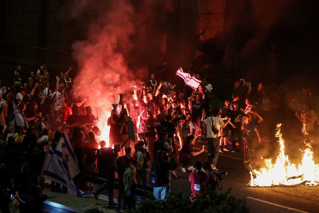 Israel rocked by largest protests since war began as Netanyahu faces ... Israel rocked by largest protests since war began as Netanyahu faces ...