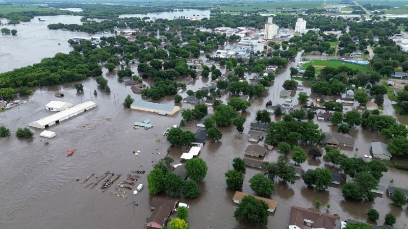 Inundaciones Catastróficas En El Medio Oeste Superior Provocan