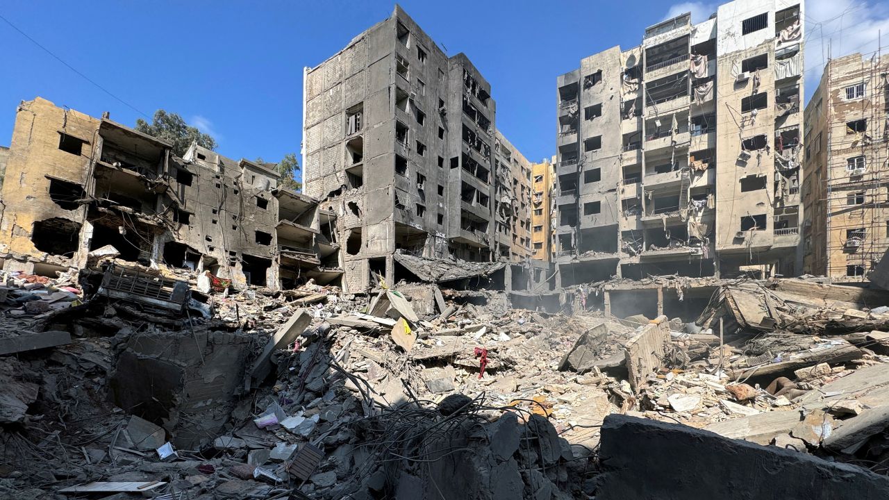 Andrew Torgan - Editor, 5 Things | CNN