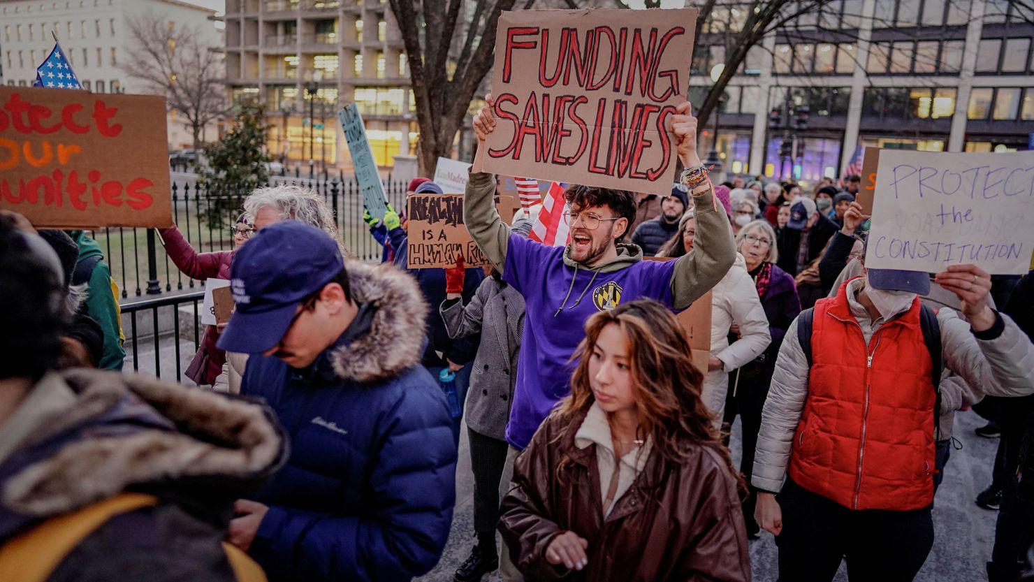 5 things to know for Jan. 29: Federal funding, Google Maps, Immigration ...