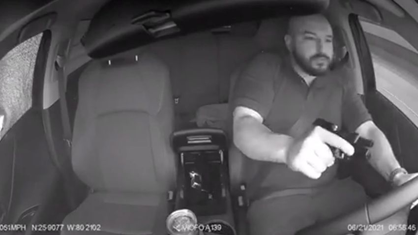 Watch dashcam footage of driver firing gun in road rage encounter | CNN Watch dashcam footage of driver firing gun in road rage encounter | CNN