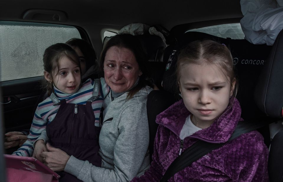 Start Your Week Smart Ukraine Tornado Gas Prices Sydney Flooding