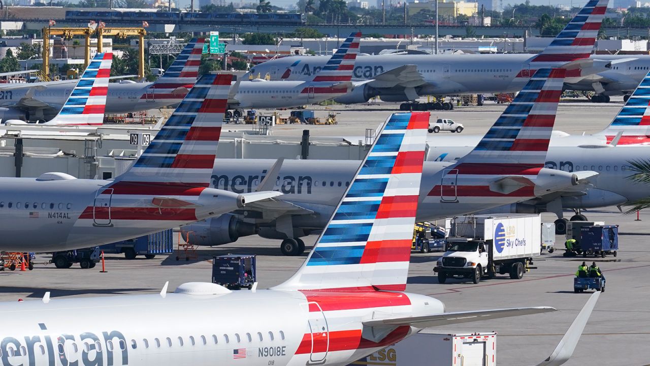 2 Passengers Accused Of Biting And Hitting Could Pay Record Faa Fines Cnn