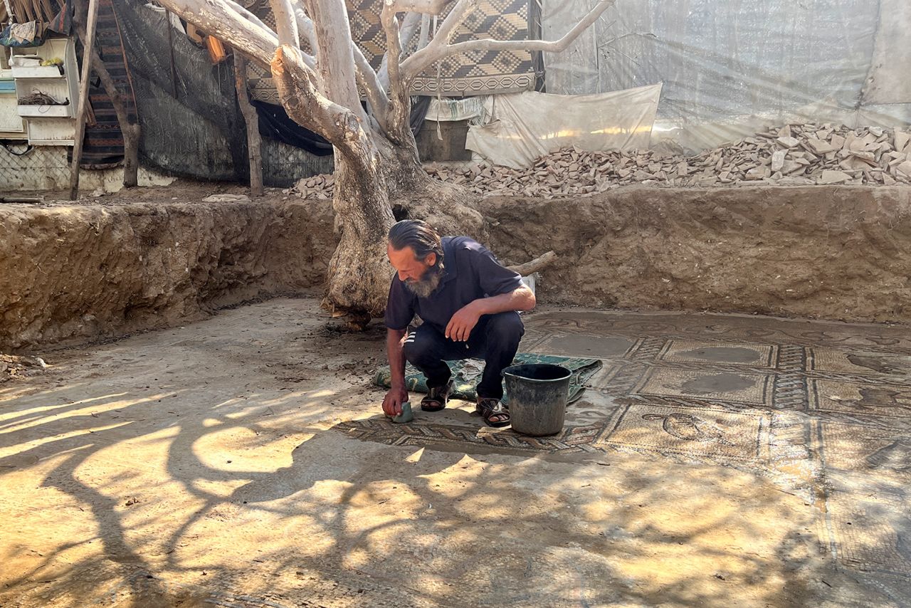Farmer Uncovers Stunning Byzantine Era Mosaic In Gaza Orchard Cnn