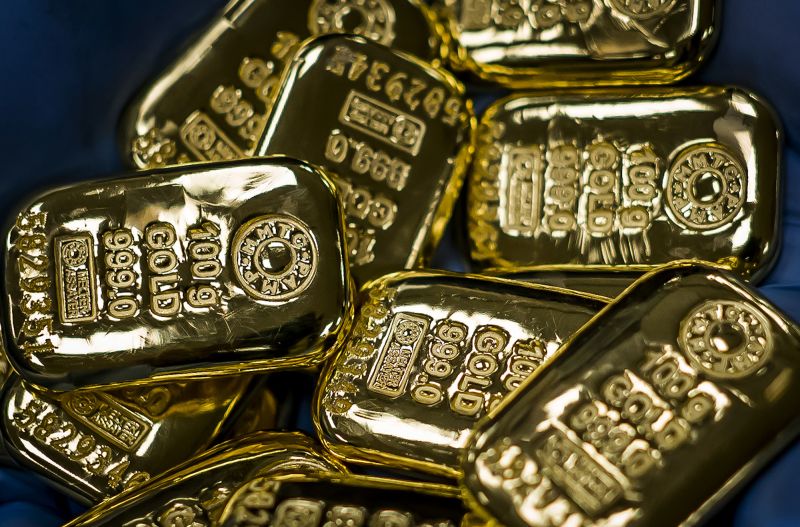The Curious Case Of Slipping Gold Costs | CNN Small Business The Curious Case Of Slipping Gold Costs | CNN Small Business
