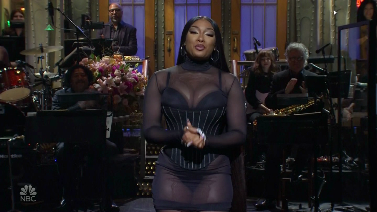 Megan Thee Stallion jokes about her many aliases in ‘SNL’ monologue | CNN Business
