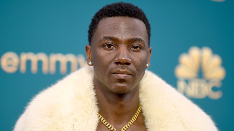 Jerrod Carmichael To Host The 2023 Golden Globe Awards Cnn