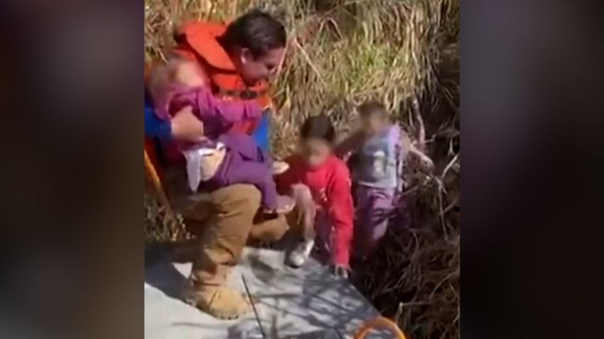 Video Migrant Girls Rescued From River Near Us Mexico Border Cnn