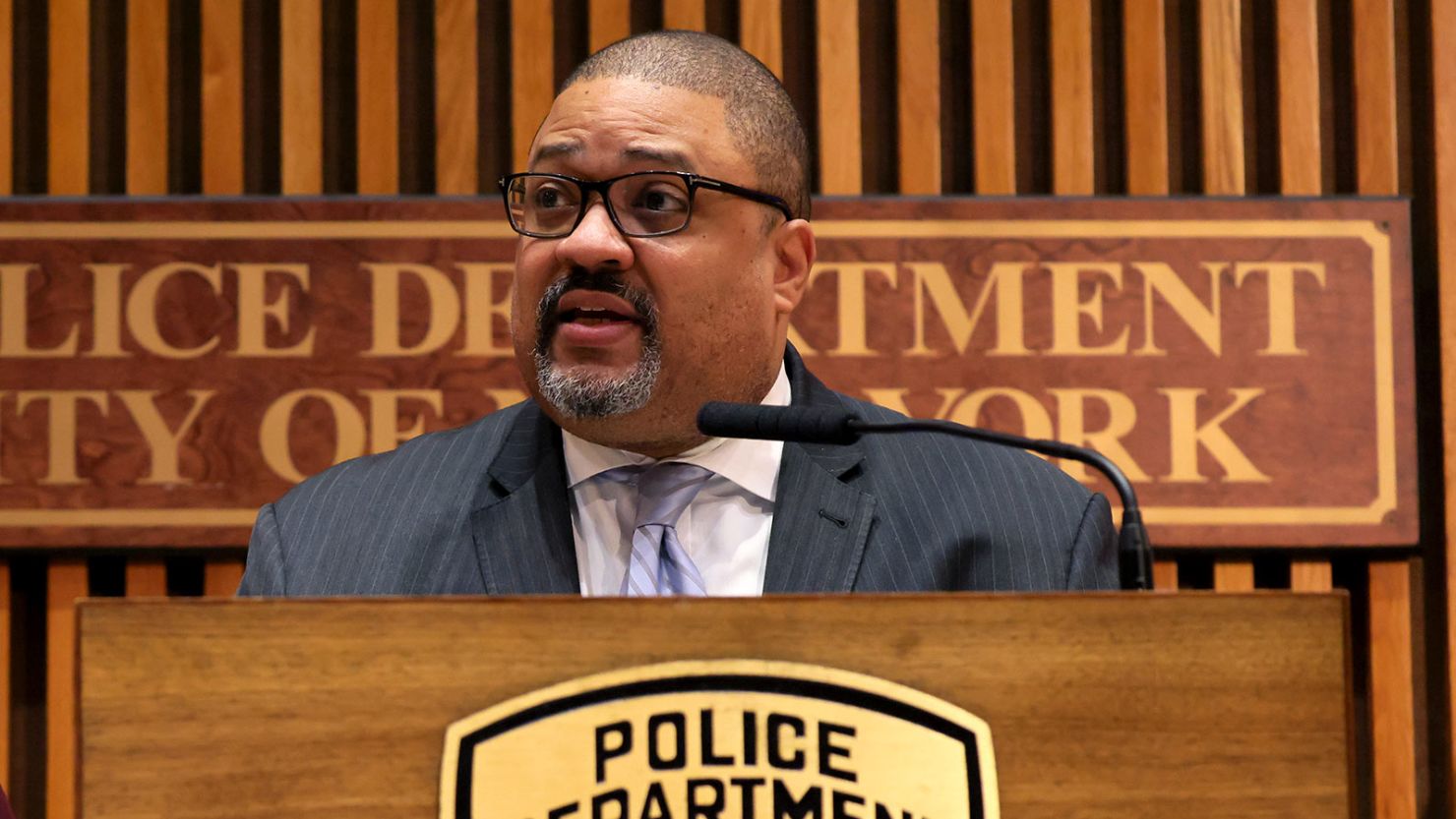 Ex Manhattan Prosecutor Set To Testify Before Gop Led House Judiciary