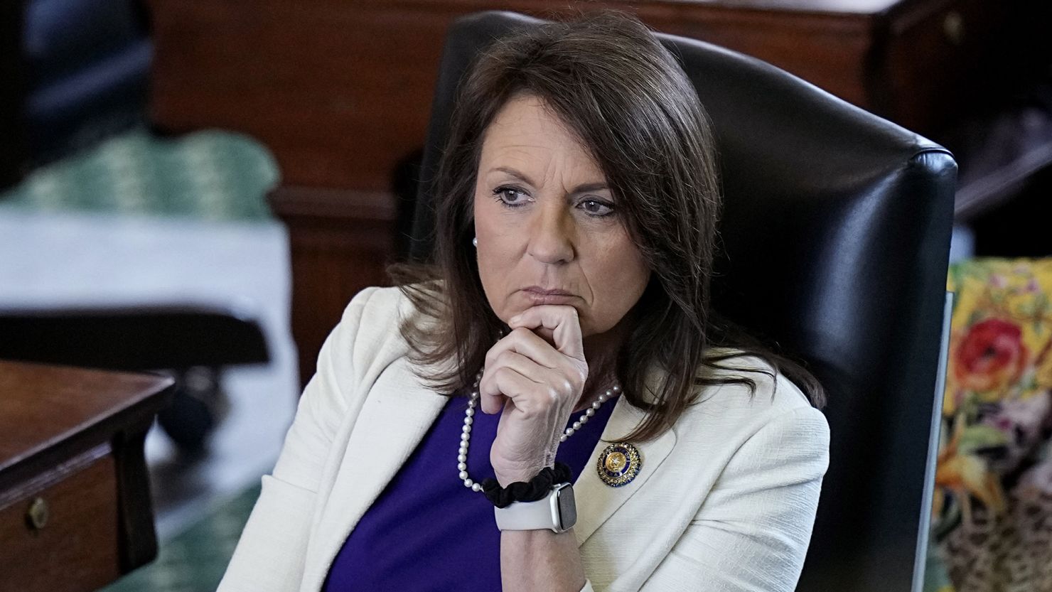 Wife Of Texas Ag Ken Paxton Says Shell Participate In Impeachment