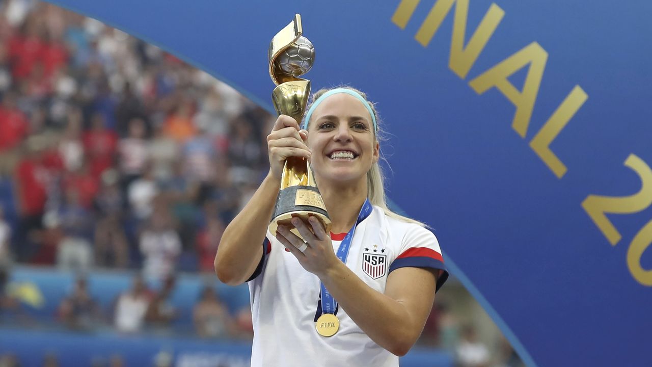 Julie Ertz Us Soccer Great Announces Retirement Cnn