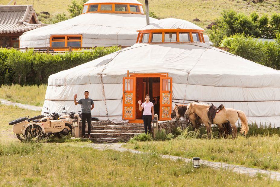 Three Camel Lodge Gives Travelers Rare Opportunity To Experience The