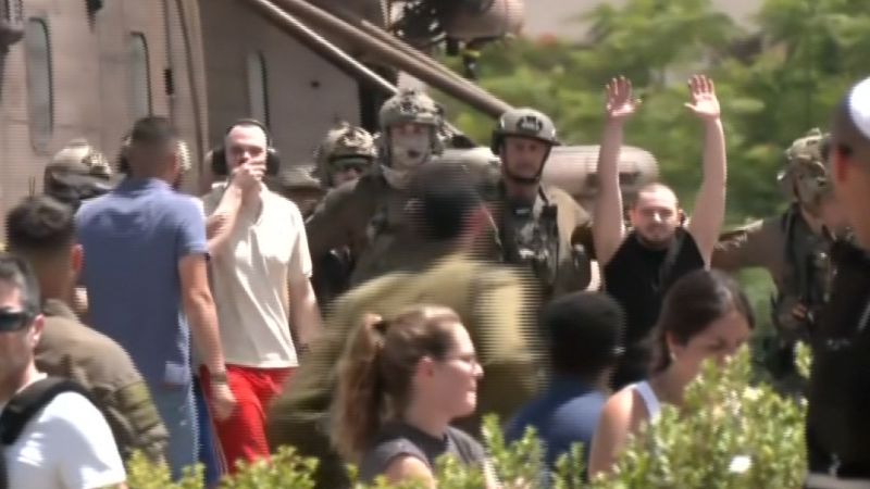 Video shows moment Israeli hostages exit helicopter after being rescued | CNN