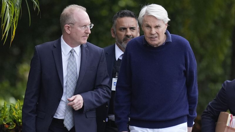 Former Abercrombie Ceo Mike Jeffries Arraigned On Sex Trafficking