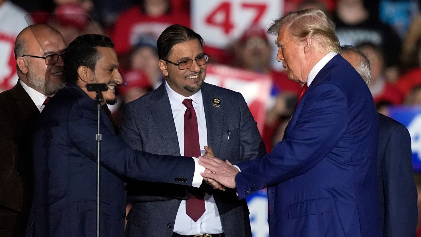 Trump In Michigan Makes Play For Arab American And Muslim Voters Angry