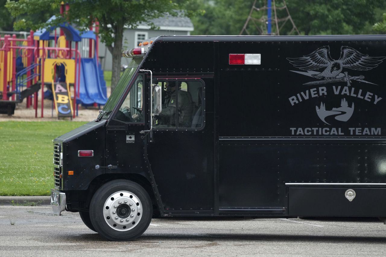 June 14, 2025 - News on the manhunt for gunman who shot Minnesota lawmakers | CNN