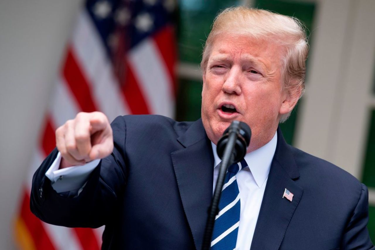 Live Trump Battles With Democrats As Impeachment Pressure Grows Cnn